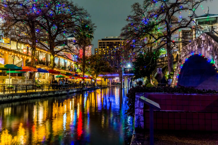 5 Holiday Activities You'll Love More After San Antonio Dry Eye Treatment | Focal Point Vision